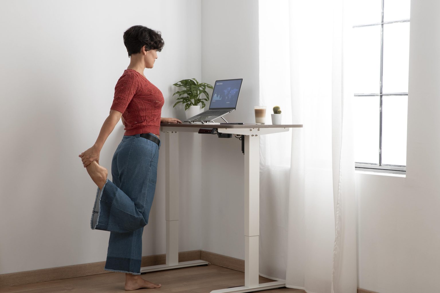 10 Standing Desk Workout Exercises You Can Do at Work